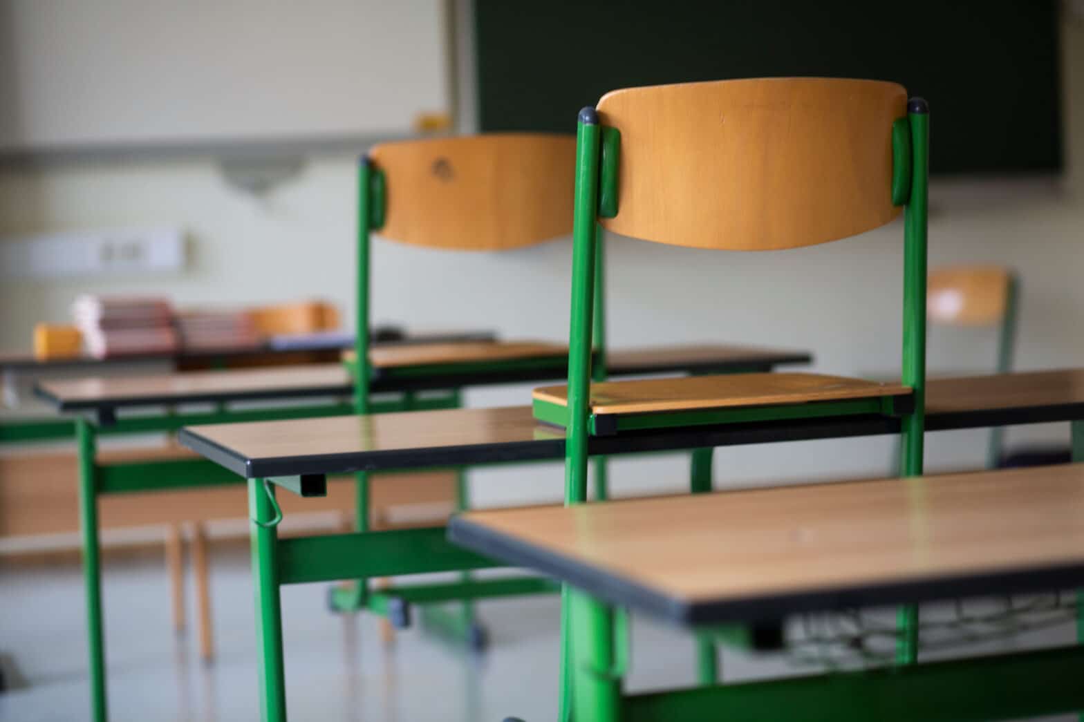 West Memphis teacher charged with felony after student calls him "bruh ...